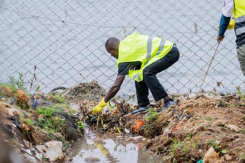 Uganda Airlines cleans up Kigungu to reduce bird strikes - The Observer